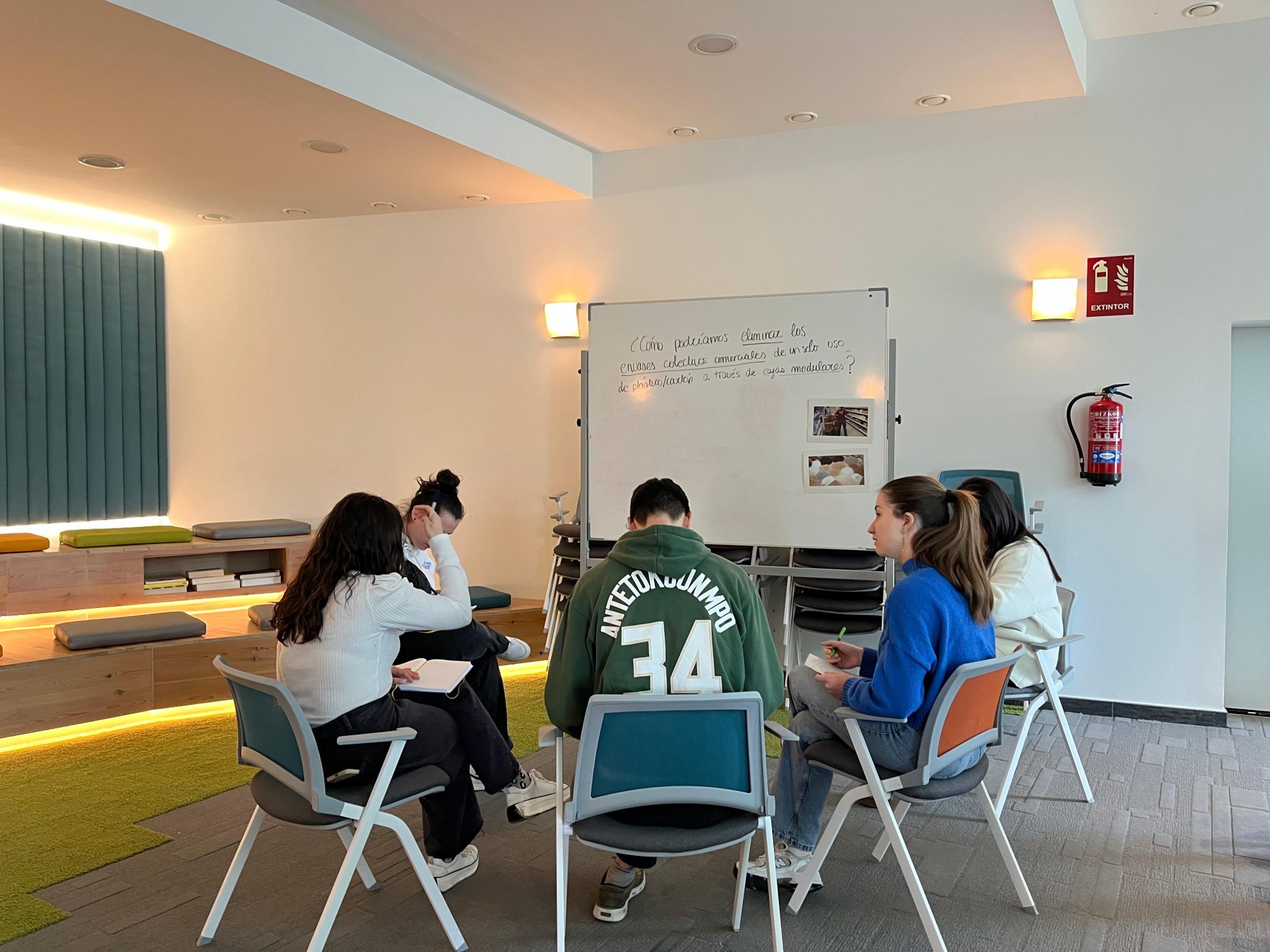 Visita Economía Circular Campus Íberus a The Circular Lab